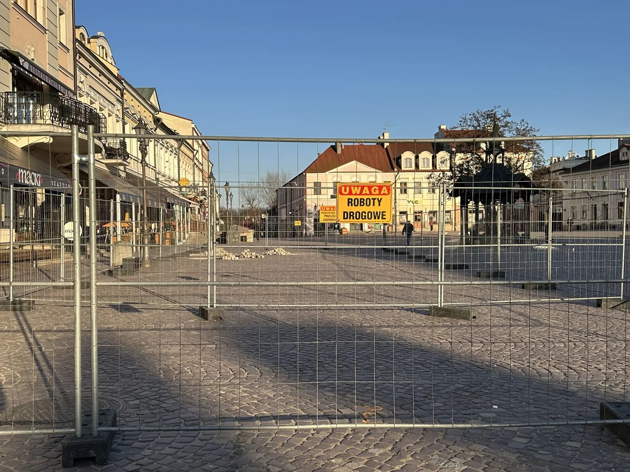 Remont na rzeszowskim Rynku. Część ogródków rozpocznie sezon nieco później